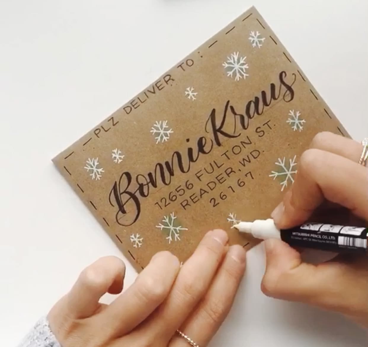 Easy Holiday Envelope Calligraphy | The Happy Ever Crafter